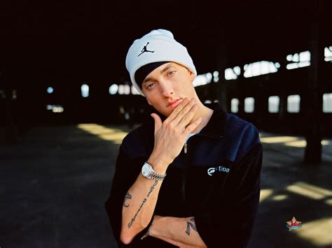 EMINEN LO MAS Eminem EMINƎM Eminem performing in 2011 Eminem en