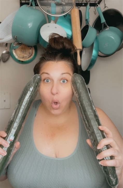 Biggest Cucumbers Ever In 2022 English Cucumber Cucumbers Dinner