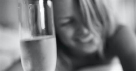 17 Thoughts You Have During Drunk Sex Because Now Is Always The Right