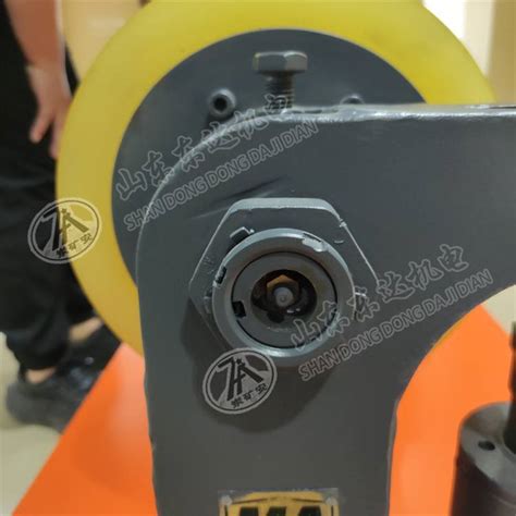 L25滚轮罐耳 立井提升容器 矿用缓冲式双轮滚轮罐耳