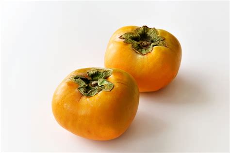 柿の保存方法常温冷蔵冷凍 旬の柿を味わい尽くす調理法や相性の良い食材を栄養士ライターが解説 LASISAらしさラシサ