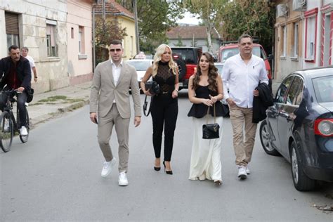 Estrada se sjatila na svadbu Aleksandre Bursać! Najpoznatije zvezde ...