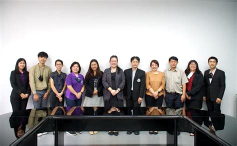 มหาวิทยาลัยเชียงใหม่ ให้การต้อนรับ นางปิยวรรณ อยู่นคร ผู้จัดการมูลนิธิ