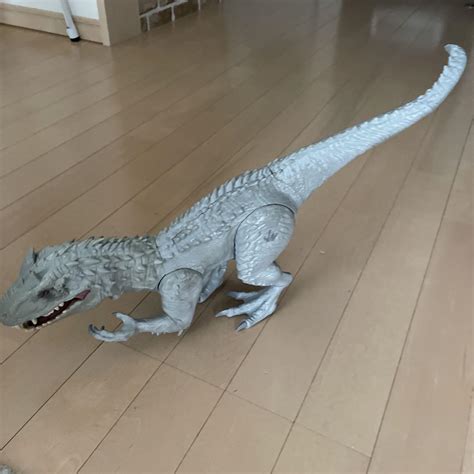 ジュラシックワールド インドミナスレックス フィギュア メルカリ