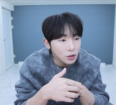 케이 Bj들 욕 많이 줄었더라 이게 다 기뉴다 효과가 아닌가 생각합니다 Bj들도 늙어가는 만큼 시청자들도 늙어가가지고 이젠 욕하는게 불편하지 않나