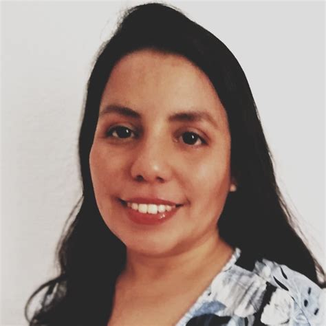 Sonia Paredes Velorio Animatrice Di Lettura Volontaria Biblioteca