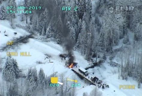 Rcmp Arrest 14 Clear Road On Wetsuweten Territory In Ongoing Dispute