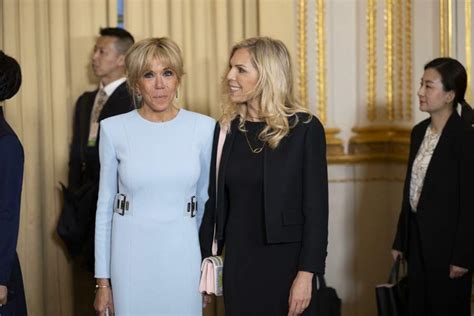 Retour Sur Les Plus Belles Coiffures De Brigitte Macron En Images Femme Actuelle