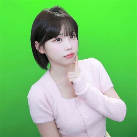 우정잉 팬계정🪼 700 우정잉 후드티 끈묶기 후드끈 선물 Instagram