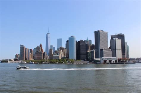 Premium Photo New York Manhattan City Skyline View From The Water