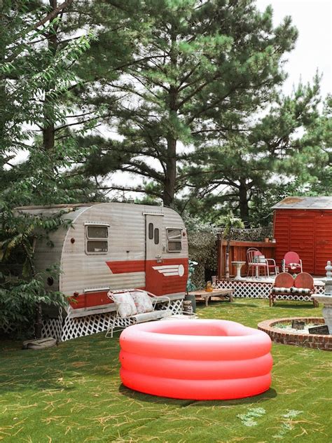 Lil Graceland An Elvis Inspired Retreat Just Minutes From The Real