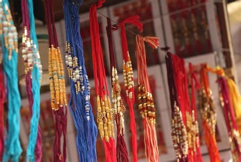 रक्षाबंधन 2021 22 अगस्त को बहनें भाई की कलाई पर बांधेंगी प्यार का बंधन
