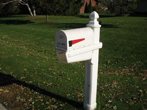 WHAT DOES YOUR NAPERVILLE MAILBOX SAY ABOUT YOU