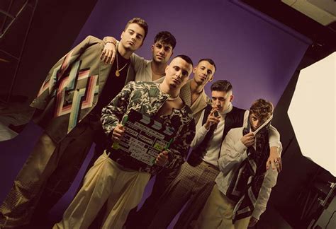 31 FAM el sexteto de música urbana que canta en catalán y en castellano