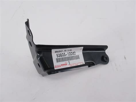 Genuine Oem Toyota 53835 10040 Passenger Front Fender Bracket 2018 2020