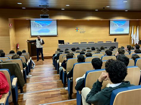 Daniel Portero visita a los alumnos del Colegio CEU Montepríncipe
