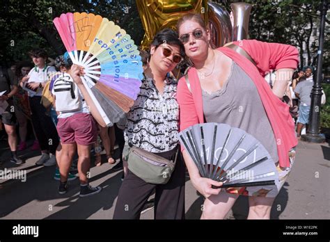 Transfrauen Sind Frauen Fotos Und Bildmaterial In Hoher Auflösung Alamy