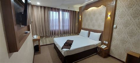 هتل نورالرضا میبد اردکان در مشهد