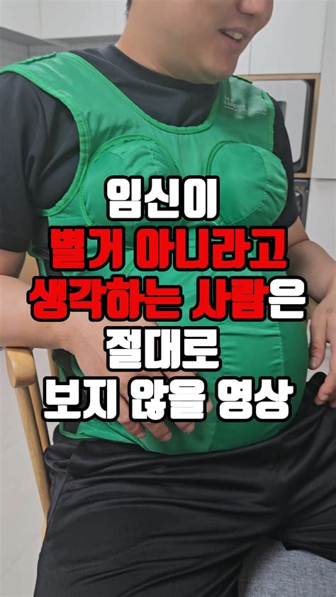 두 여자를 지키기 위해 달리는 보안관 정실장 아빠가 만든 작은 모래놀이터 아망아망은 잠깐 엄마가 쉬었다 갈 수 있는 공간이기를 바랬습니다 집에 들어가서 다시한번 육아를
