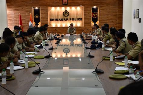 Srinagar Police On Twitter A Meeting Was Chaired By Ssp Srinagar In