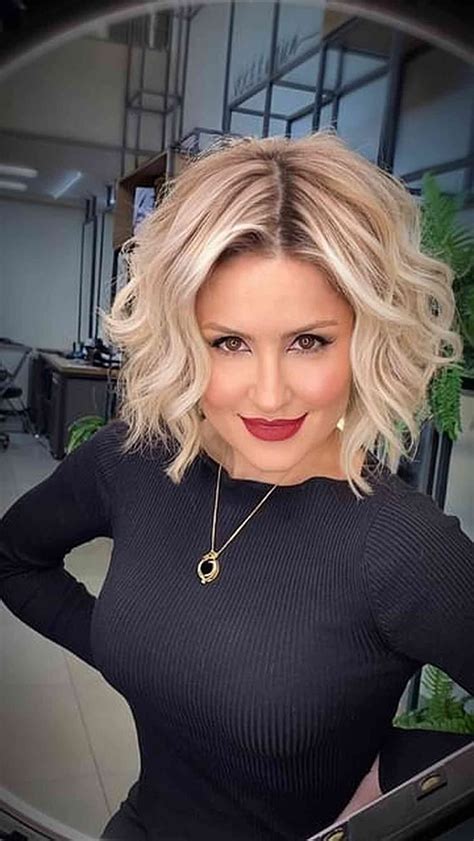 Messy Bob Hairstyles Haircuts For Fine Hair Chin Length Hairstyles