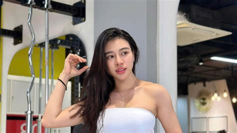 Nữ Gymer Nóng Bỏng Quyết Tâm Chinh Phục Ngôi Vị Cao Quý Hoa Hậu Doanh