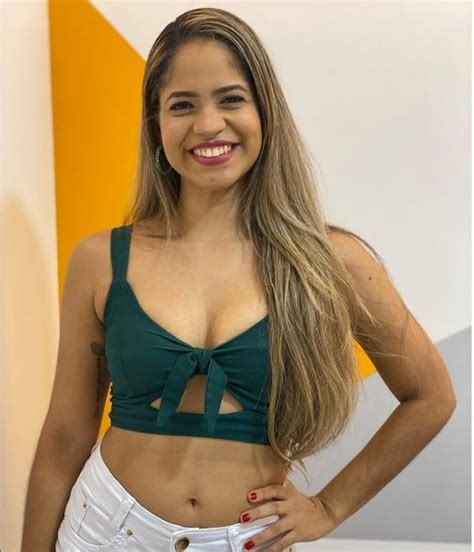 Policial civil no Nordeste é punida pelo governo por publicar vídeos em rede social usando farda