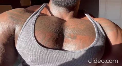 Big Black Pecs Video Thisvid Com