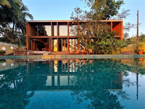 9 Of The Most Beautiful Glass Villas And Retreats Around The World