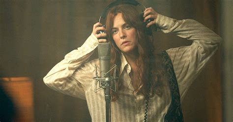 Riley Keough diz que não sabia cantar antes de Daisy Jones The Six