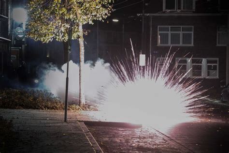 Politie Onderschept Meer Illegaal Vuurwerk Dan Ooit Een Derde Komt Uit