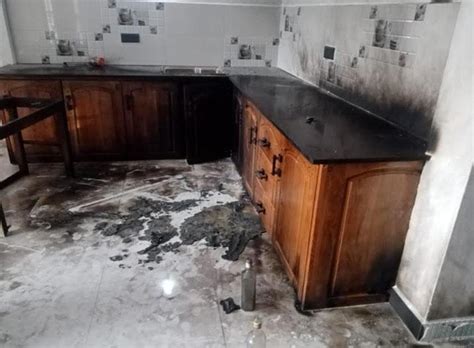 පාතාල නායක අහුන්ගල්ලේ බබාගේ නිවසට ගිනි තියලා Ada Online