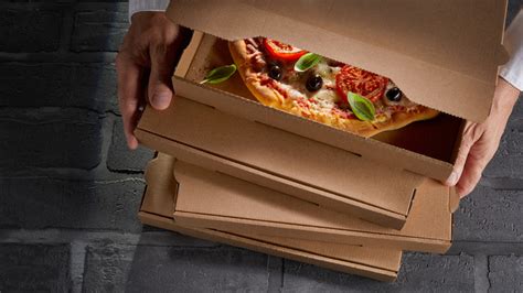 What The Tiny Plastic Table In Your Pizza Box Actually Does