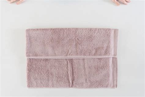 How to fold towels: Simple towel styling tricks to roll or fold towels | Style Curator