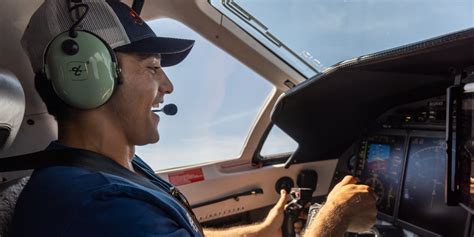 Former Afghan Fighter Pilot Now Firefighting As Newcomers Join Us Workforce Wsj