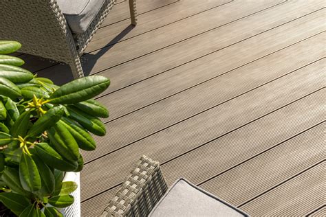 Wood Vs Composite Decking A Homeowners Guide Star Lumber