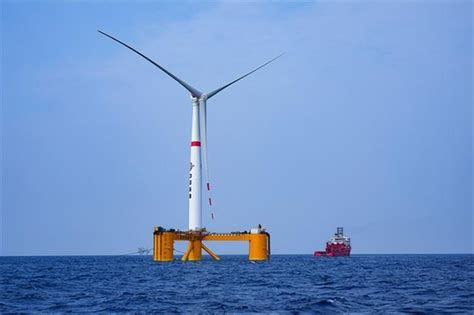 青岛制造我国首座深远海浮式风电平台海油观澜号完成海上安装 财经头条