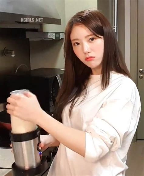 믹서기 돌리는 우주소녀 루다의 옆선 그냥 움짤 윤아 저장소