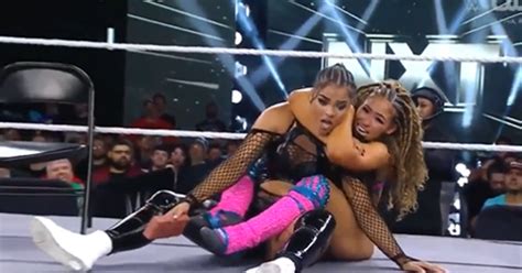 Watch Wwes Jaida Parker Just Brutally Smashed A Brick In Lola Vices