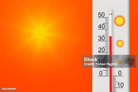 섭씨 눈금 온도계는 플러스 34도를 보여줍니다 붉은 하늘에 노란 태양 여름 더위 12월에 대한 스톡 사진 및 기타 이미지 12월 1월 2월 Istock