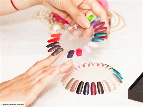 Vernis à ongles voici LA couleur à adopter de toute urgence cet hiver