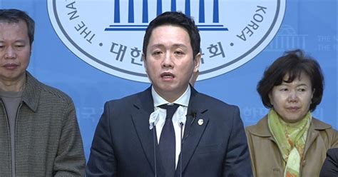 더불어민주연합 시민사회 측 상임위원 전원 사퇴“합의 정신 훼손”