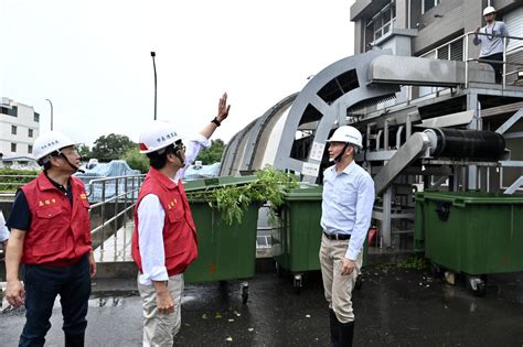 杜蘇芮颱風逼近 陳其邁視察沿海地區排水設施 並感謝謝值班人員辛勞