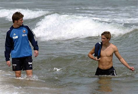 Stylish Fernando Torres Pictures