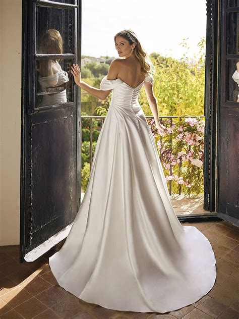 Robe De Mariée White One Fancy Oscarlett