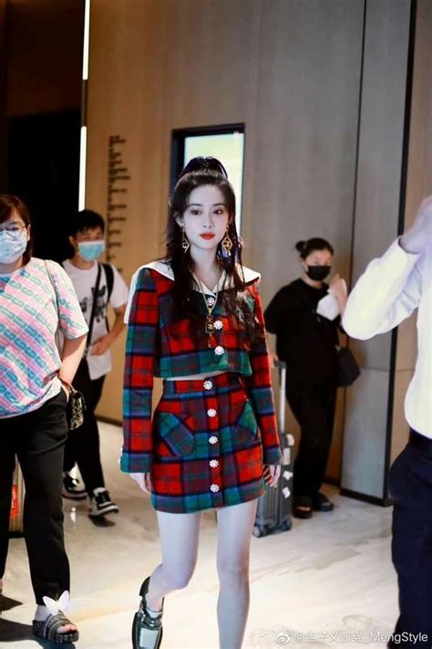 270822 Hậu Trường Ghi Hình Show “tín Hiệu Trái Tim” 🔸style Bộ đồ