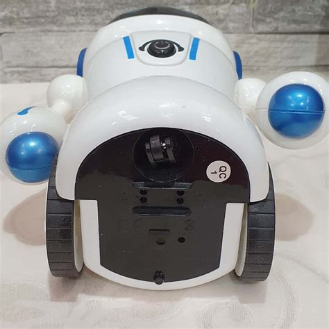 Anko Interactive Maze Master Robot With Remote Controls