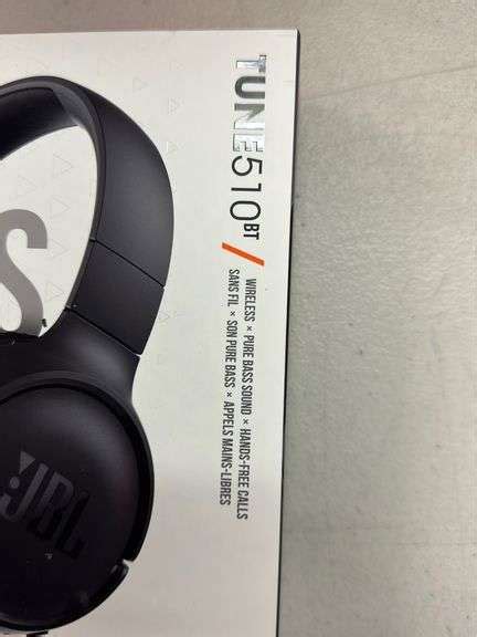 New Jbl Pure Bass Wireless Headphones In Box Earl S Auction Company