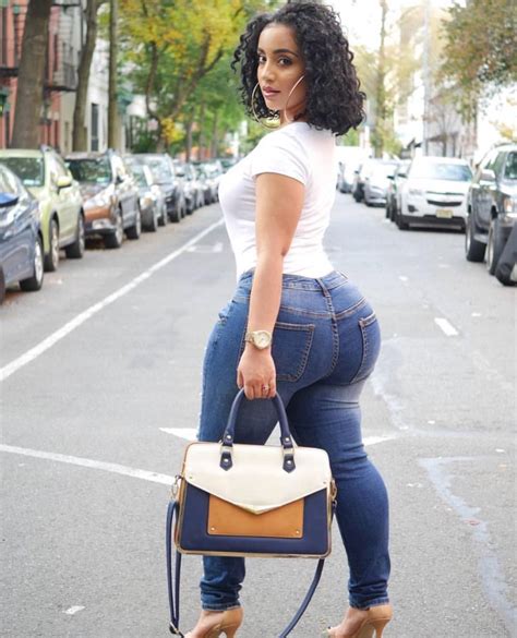 Girls In Jeans — Cushion Curvy Women Beautiful Black Women Beautiful