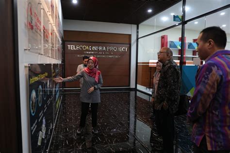 Kemensetneg Kunjungi Lab Telecom Infra Project Sekretariat Negara